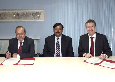 Lancaster seals Pakistan partnership