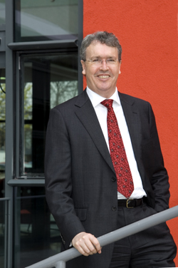 1994 Group elects Professor Paul Wellings as new chair